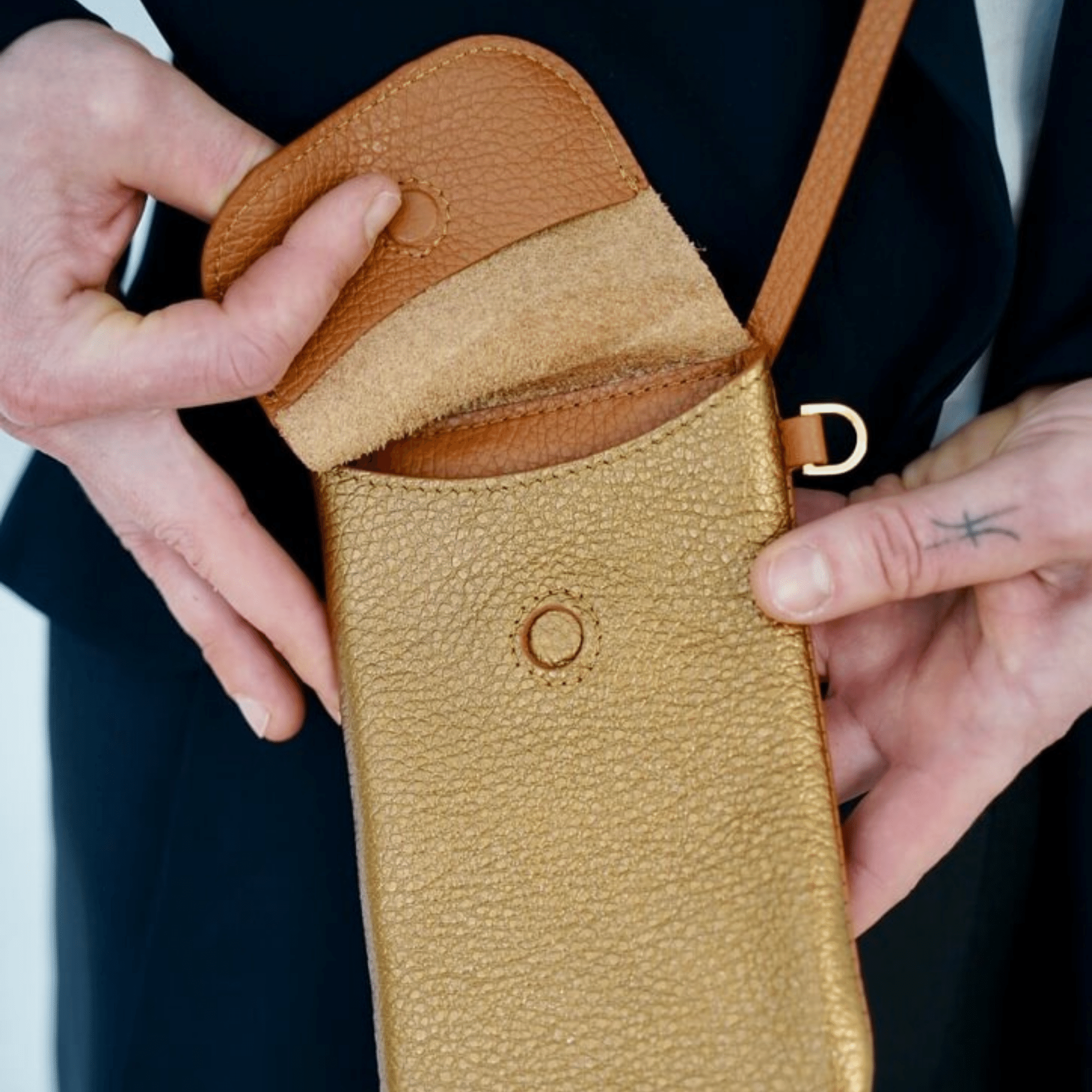 COGNAC FAVORITE PIECES – Mplus Design